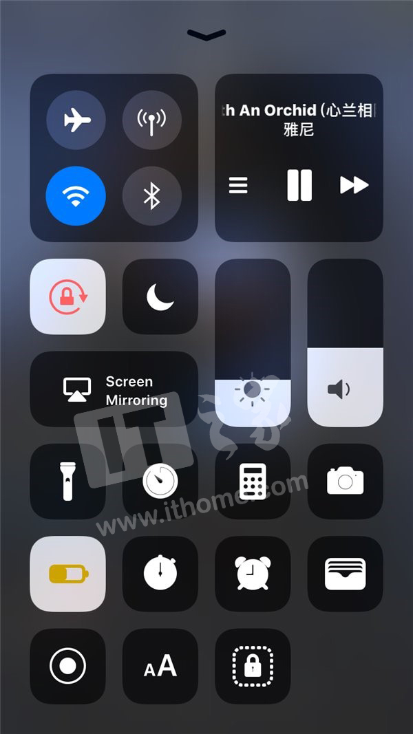 苹果良心!iPhone6升级iOS11控制中心支持手电筒亮度调节_北京时间新闻